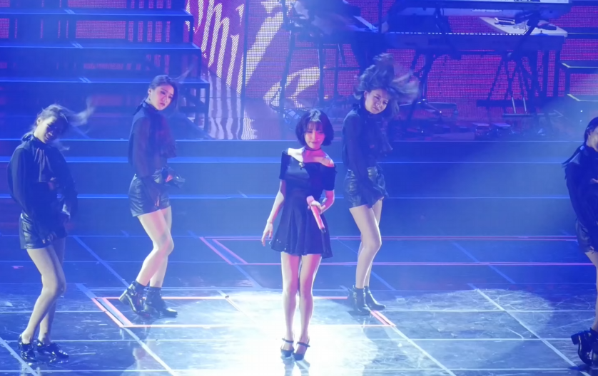 [4K] 2016 아이유 콘서트 레드퀸 직캠 IU fancam - Red Queen