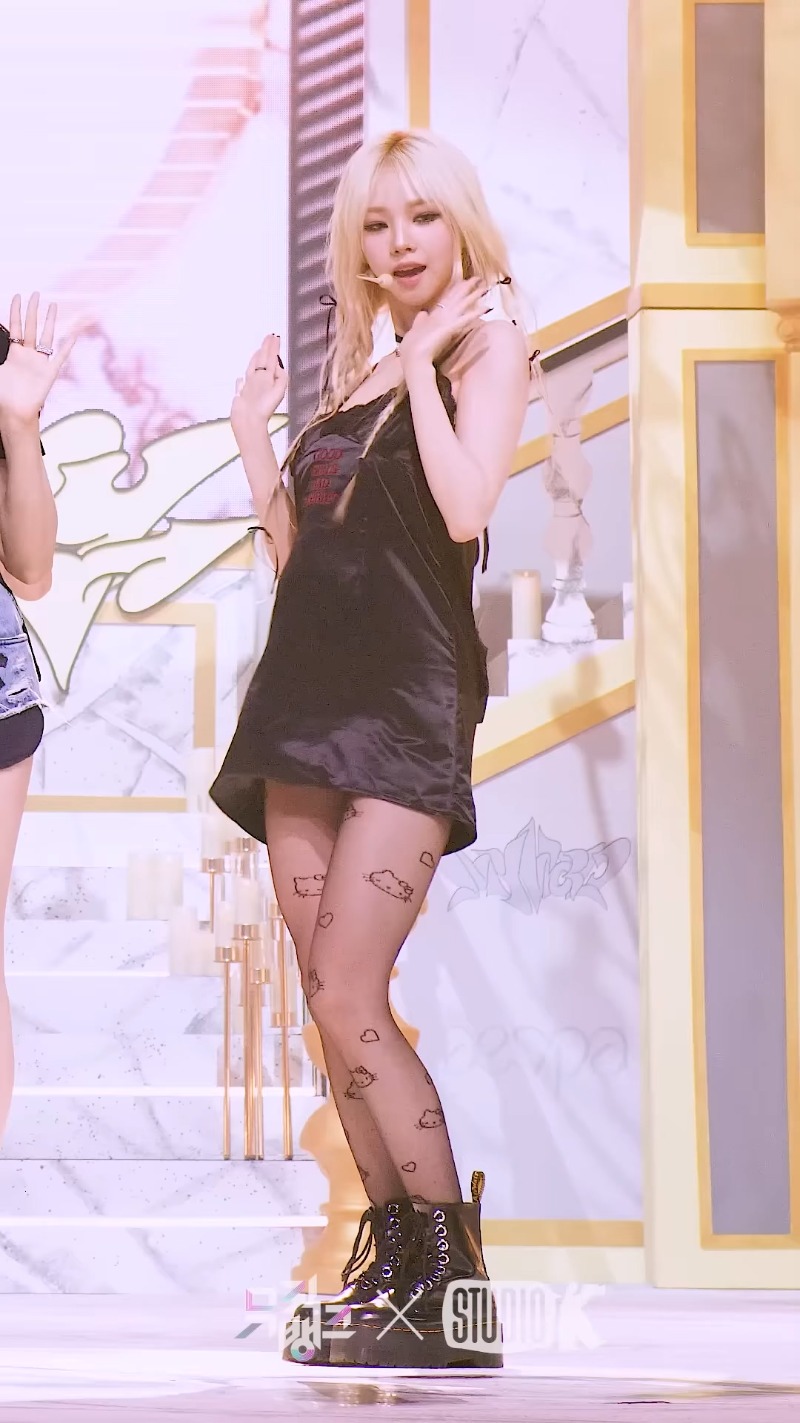 [K-Fancam] 에스파 카리나 직캠 Spicy MusicBank 230512 - 2K